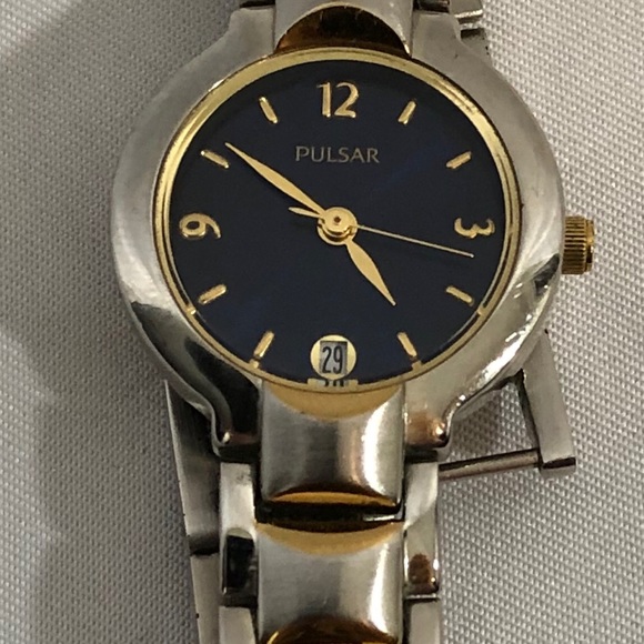 Pulsar | Accessories | Vtg Pulsar Two Tone Blue Face Date Analog Watch ...